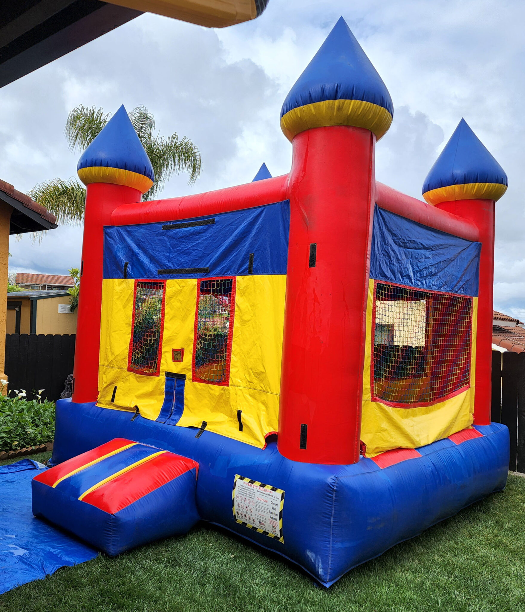 Inflatables – Aaron's Party Rental