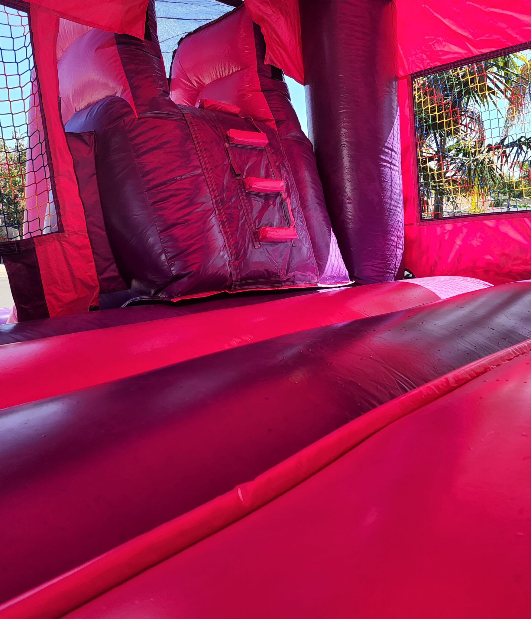 Inflatables – Aaron's Party Rental
